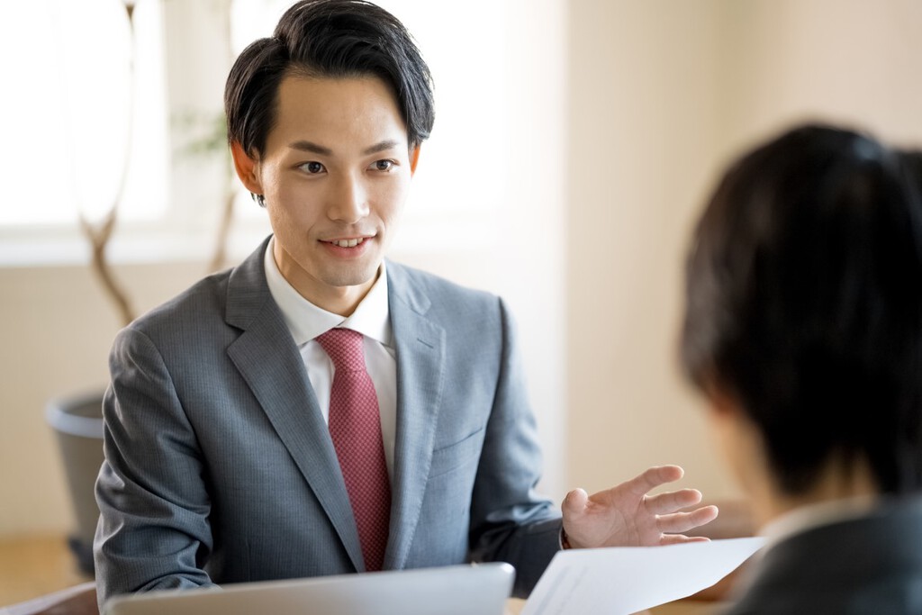 年齢制限や、一方の性を限定した求人募集が認められるケースを解説 ジョブコンプラス|ブルーカラーの採用のお悩みはジョブコンプラスで解決