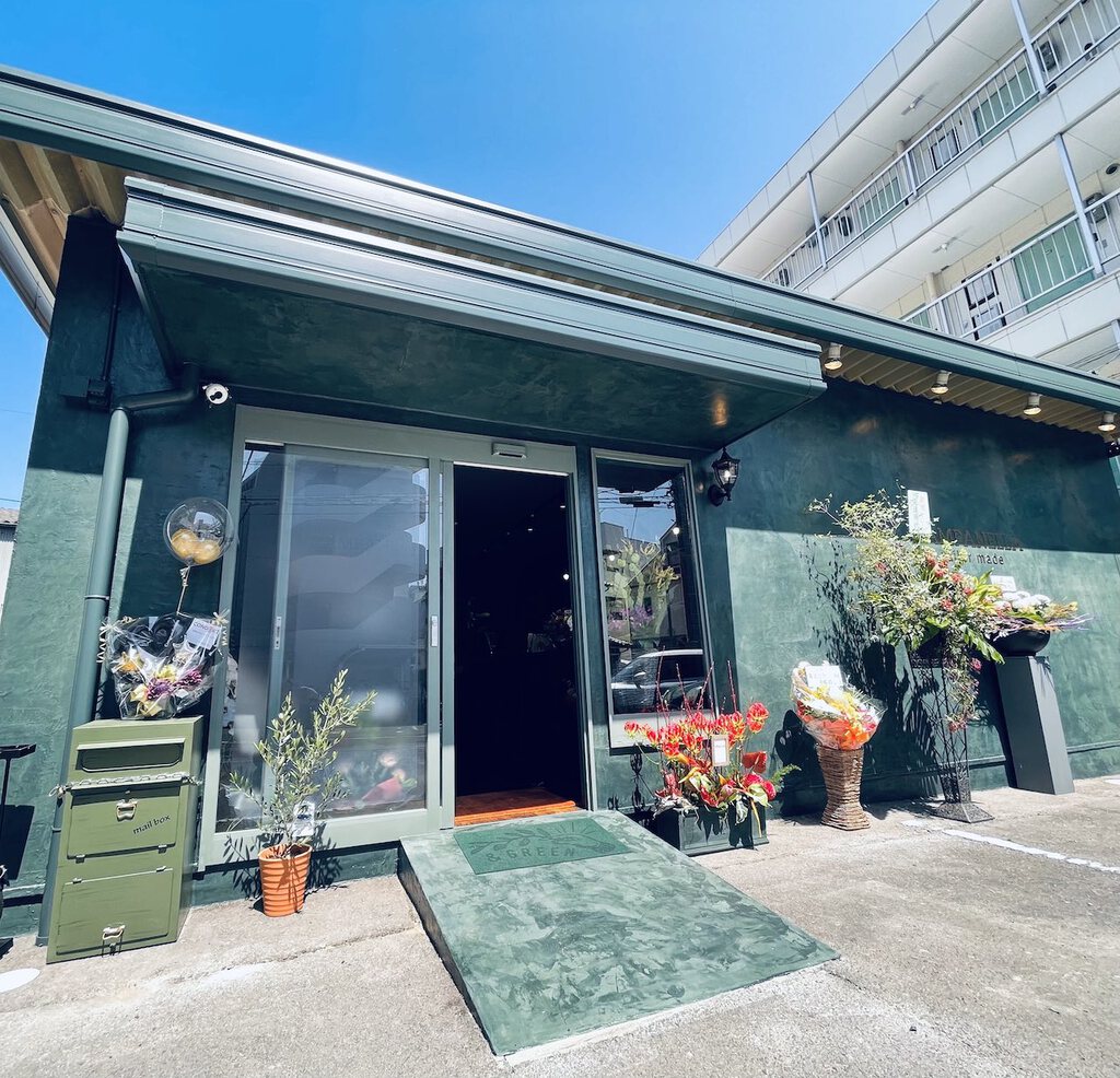 ロッソネロ高松店【創業60年】芸能人御用達!東京・南青山タキシード専門店ロッソネロ|オーダータキシード・レンタルタキシード取扱い。新郎衣装