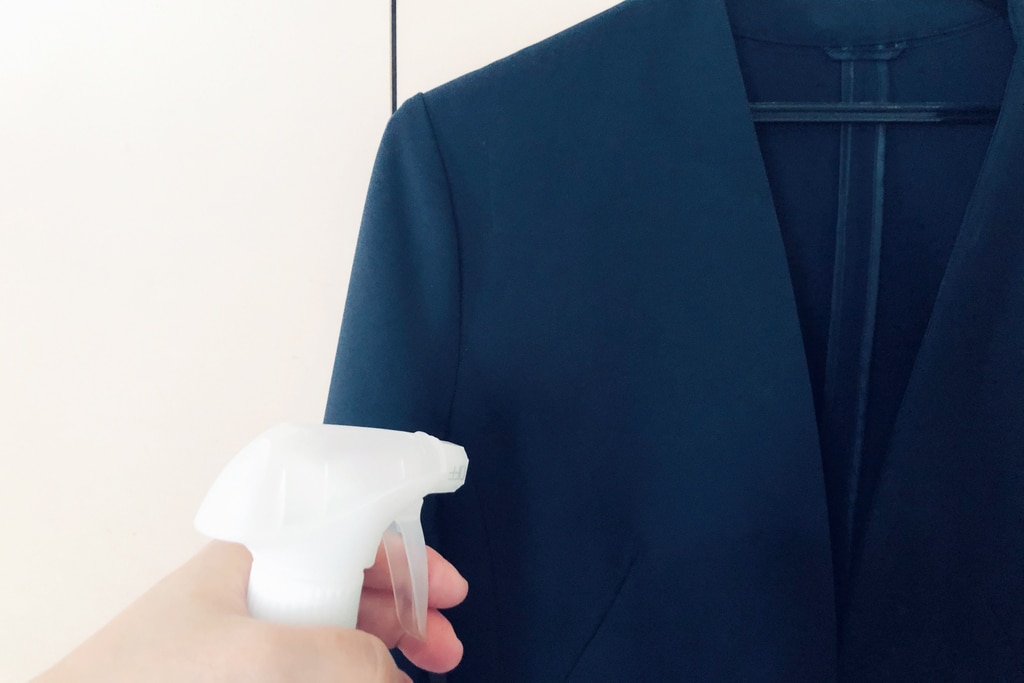 次亜塩素酸水は衣類に使える!色落ちやシミにならない正しい使い方 | norox（ノロックス） | 次亜塩素酸水でインフルエンザウイルス・ニオイ ...