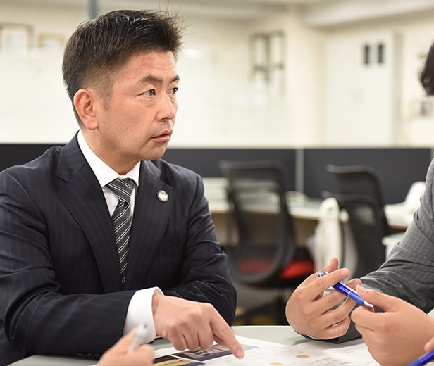 代表挨拶 採用情報top 株式会社ジャロック|物流倉庫の保管・搬送・作業環境まで現場に合わせたカイゼンをデザインする企業。納入実績多数