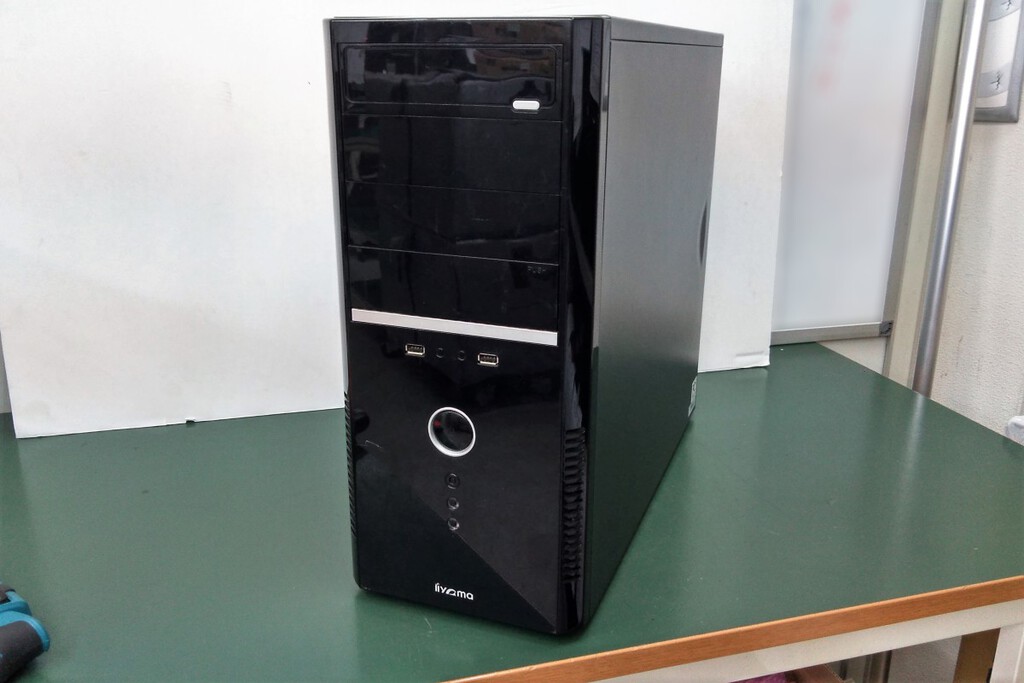 Iiyamaデスクトップパソコン修理、電源を入れるとランプは点灯するが画面に何も表示されない パソコン修理365