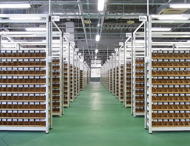 Jシェルフ 超軽量樹脂棚板 中軽量ラック|株式会社ジャロック|工場倉庫用ラック多数取扱。納入実績多数掲載。全国どこでも対応可能。 製品