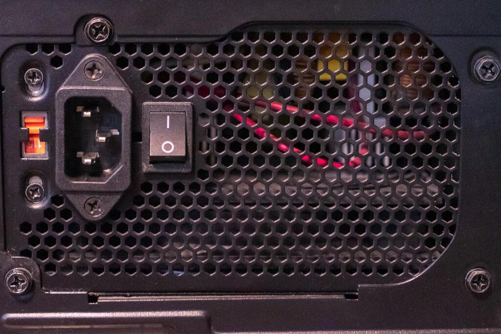 Dell デスクトップ パソコン修理、電源スイッチを有線リモコン化 パソコン修理365