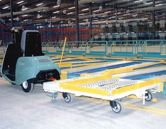 牽引台車株式会社ジャロック|商品を牽引するオリジナル搬送台車。企画、設計、試作、トライアル、生産、納品まで万全の態勢でご協力いたします