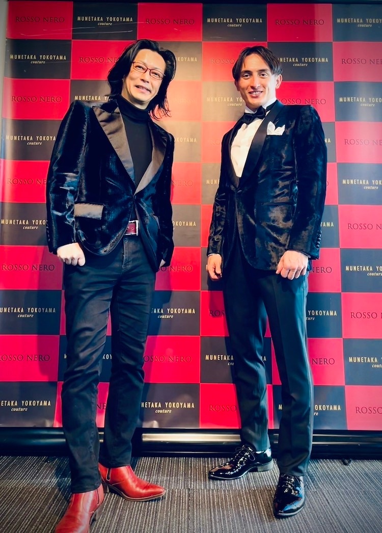 バチェロレッテ2で話題の佐藤マクファーレン優樹さんにタキシードを衣装提供 南青山オーダータキシード専門店ロッソネロ|オーダー・レンタル