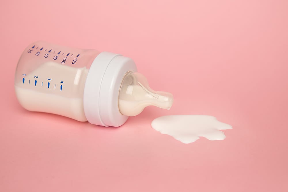 混合育児(栄養)でミルクを飲まないのはどうして?ミルクを飲まないときの対処法もご紹介