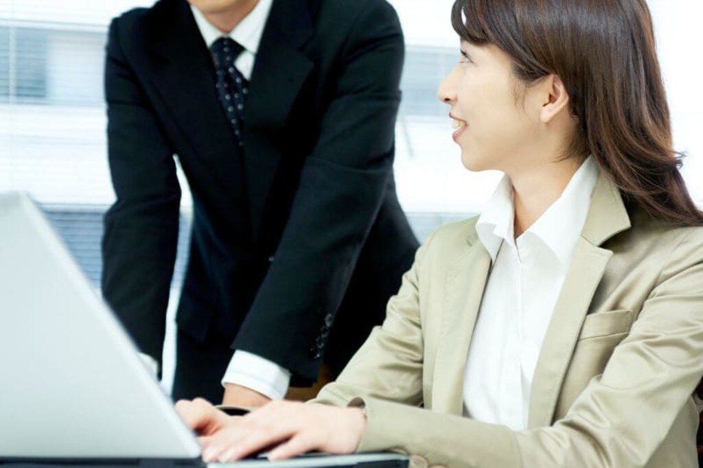 OJT教育の手法とは？指導のコツを解説 | アルー株式会社