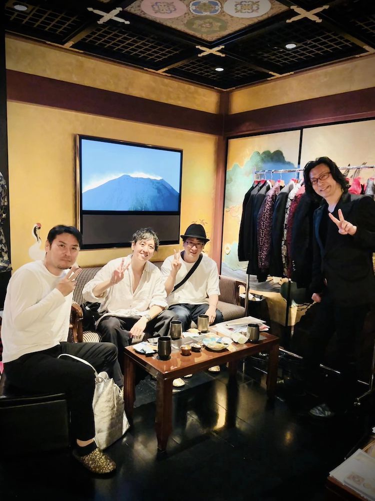有名芸能人や海外vip御用達の高級会員制サロン「銀座一徳」で合同展示会を開催! 南青山オーダータキシード専門店ロッソネロ|オーダー