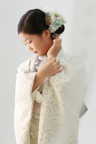 7歳&10歳編】七五三&ハーフ成人式ヘアスタイルのご紹介 | A 7歳&10歳編】七五三&ハーフ成人式ヘアスタイルのご紹介 | A