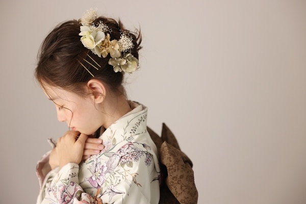 7歳&10歳編】七五三&ハーフ成人式ヘアスタイルのご紹介 | A 7歳&10歳編】七五三&ハーフ成人式ヘアスタイルのご紹介 | A