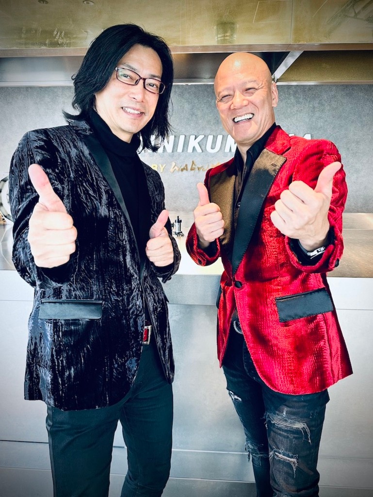 Youtuber×コミニケーション研究家の鴨頭嘉人さんが歌手デビュー!ロッソネロがタキシードを創ります! 南青山オーダータキシード専門店