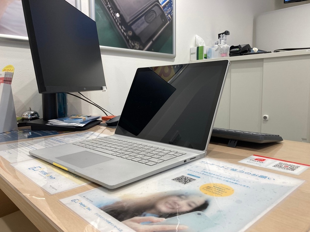 Microsoft製ノートpcのバッテリー交換実施【パソコン修理事例】 パソコン修理スマホサポート専門店|デジタルドック