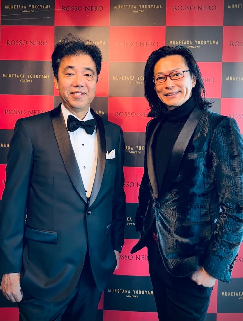 「小さな結婚式」で有名なレックの梅原栄次社長にロッソネロのタキシードを納品させていただきました! 南青山オーダータキシード専門店ロッソネロ