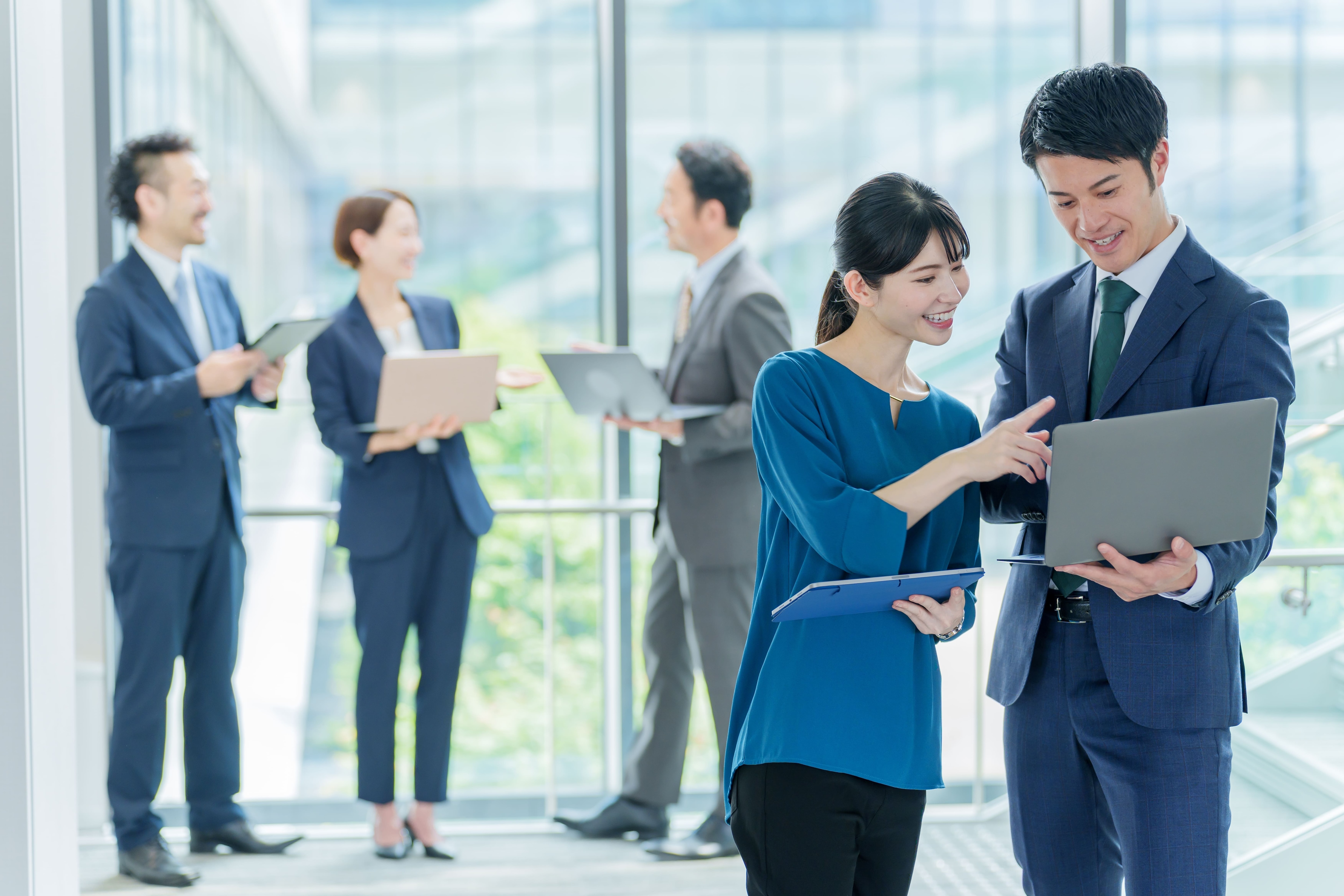 【事例あり】中途入社社員へのオンボーディング施策を成功させるコツ アルー株式会社