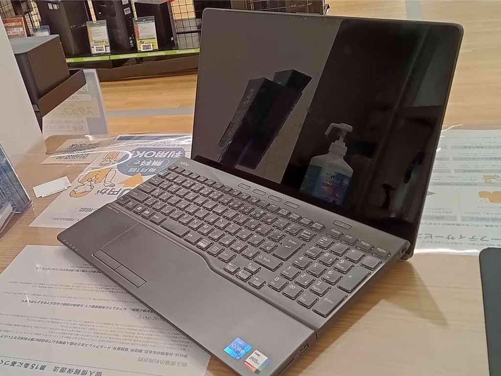 富士通ノートパソコンのクリーニング【メンテナンス事例】 パソコン修理スマホサポート専門店|デジタルドック