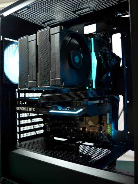 Pc組立代行 Deepcoolを使用し、かつ高性能な構成の黒ビルドパソコン ドスパラ横浜駅前店 パソコン修理365