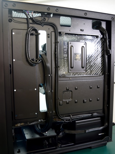 Pc組立代行 Deepcoolを使用し、かつ高性能な構成の黒ビルドパソコン ドスパラ横浜駅前店 パソコン修理365