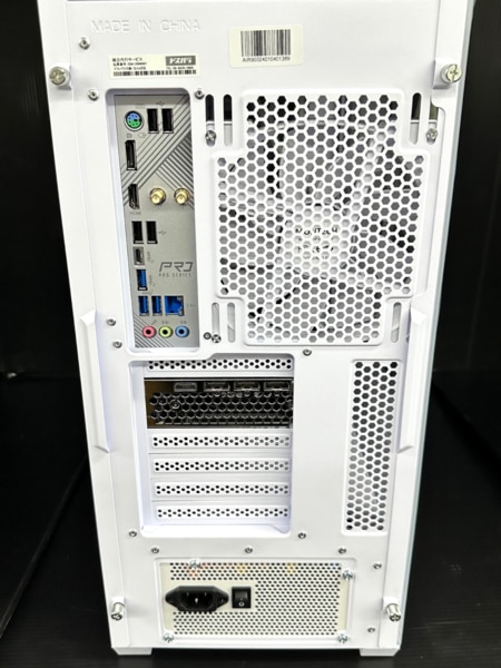 Pc組立代行 Ledが際立つホワイトパソコン ドスパラ大阪・なんば店 パソコン修理365