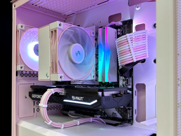 Pc組立代行 パステルピンクで統一したかわいさ溢れるpc ドスパラ大阪・なんば店 パソコン修理365