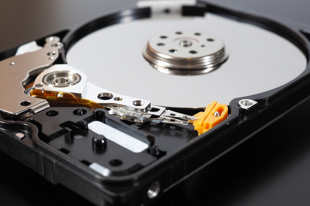 法人のお客様 Hdd24台 物理破壊でデータ漏洩防止【サポート事例】 パソコン修理スマホサポート専門店|デジタルドック