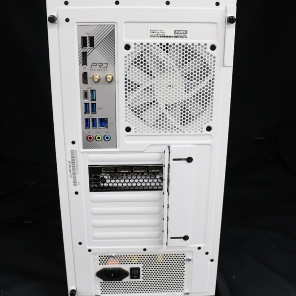 Pc組立代行 白に統一されたシンプル且つ見栄えの良いpc ドスパラ大阪・なんば店 パソコン修理365