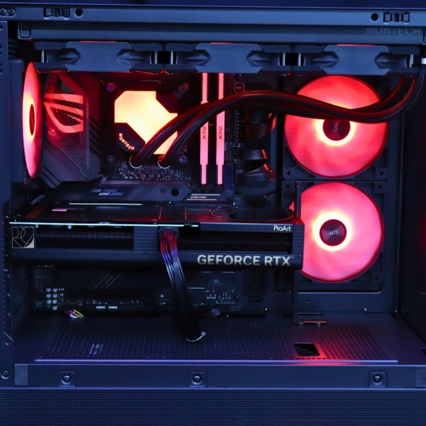 Pc組立代行 黒い外装に赤いライティングが映えるスタイリッシュなゲーミングpc ドスパラ大阪・なんば店 パソコン修理365