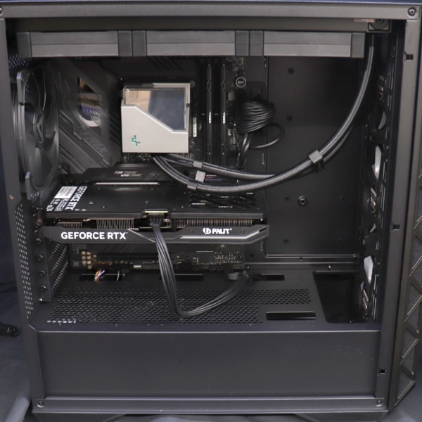 Pc組立代行 冷却性能と黒で統一したデザインが魅力の高性能pc ドスパラ大阪・なんば店 パソコン修理365