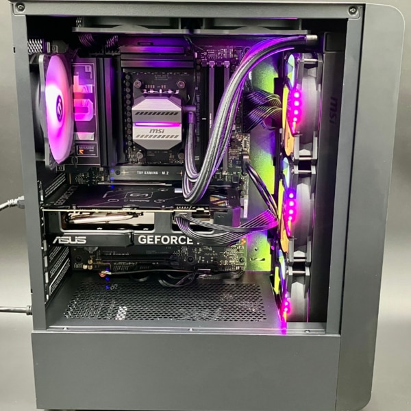 Pc組立代行 コンパクトながらハイエンド性能と自由なライトアップを両立したゲーミングpc ドスパラ徳島住吉店 パソコン修理365