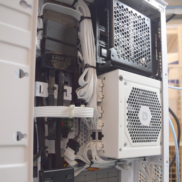 Pc組立代行 Lian Li製品を中心に白で統一した高性能ゲーミングpc ドスパラ横浜駅前店 パソコン修理365